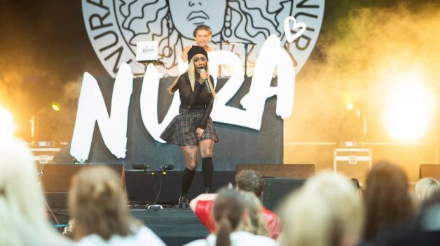 Konzert in Osnabrück: Was ist an der Rapperin Nura so toll?