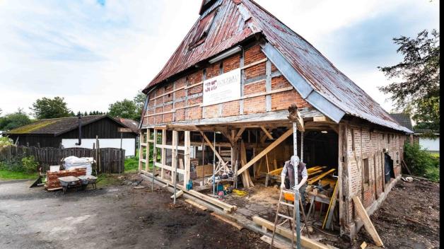 Rendswühren: So wird die Scheune von 1761 liebevoll saniert