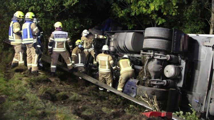 Lkw-Unfall: A21 zwischen Tremsbüttel und Bad Oldesloe gesperrt | SHZ