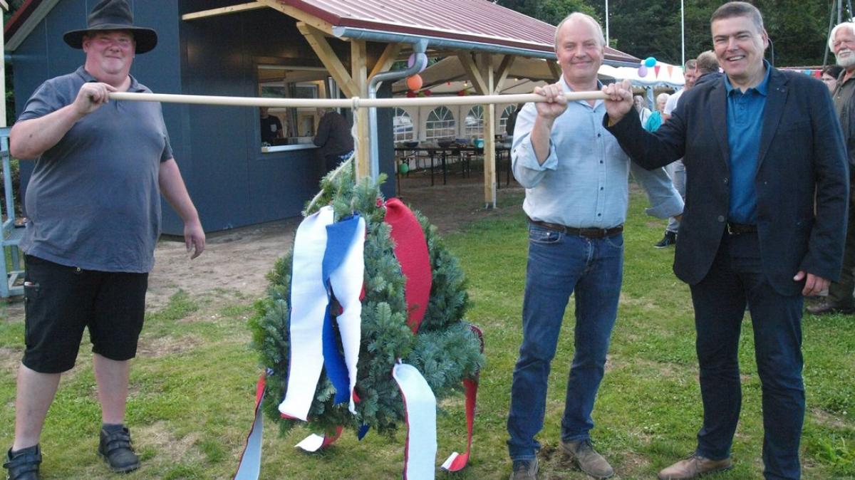 Neue Mehrzweckhütte in Bornholt ist fertig