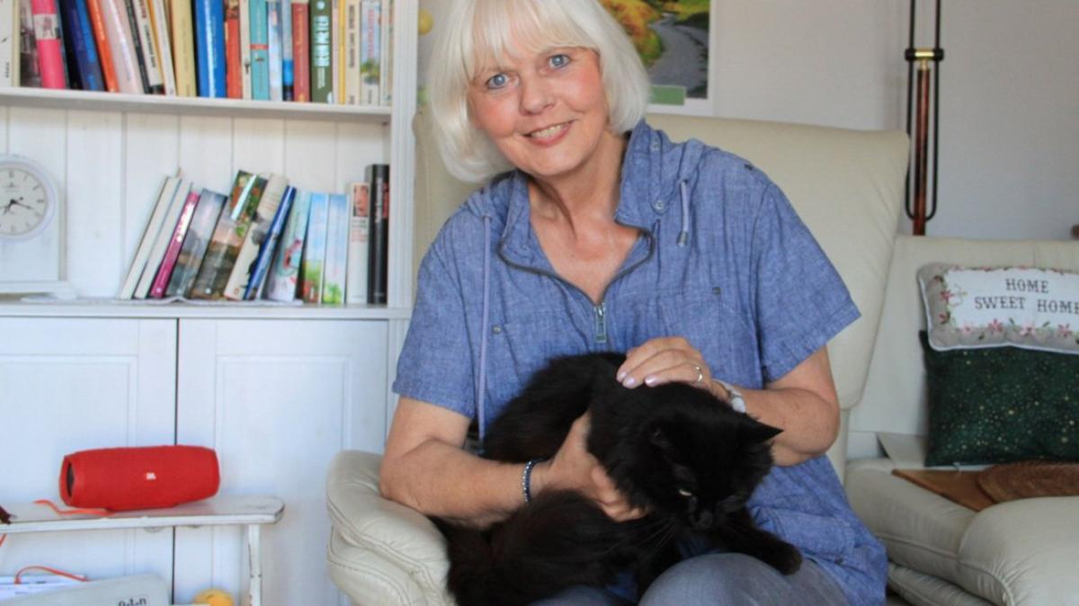 Kropp: Kugel im Leib – Wer hat auf Katze „Lilly“ geschossen?