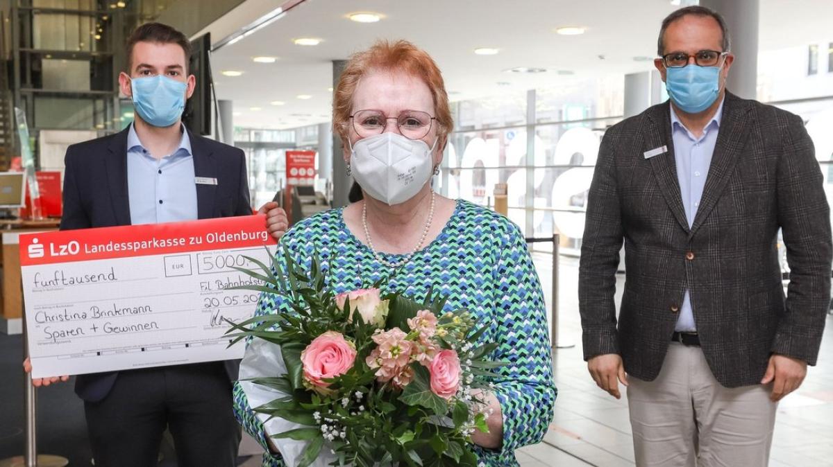 Christina Brinkmann gewinnt 5000 Euro bei LzO-Lotterie