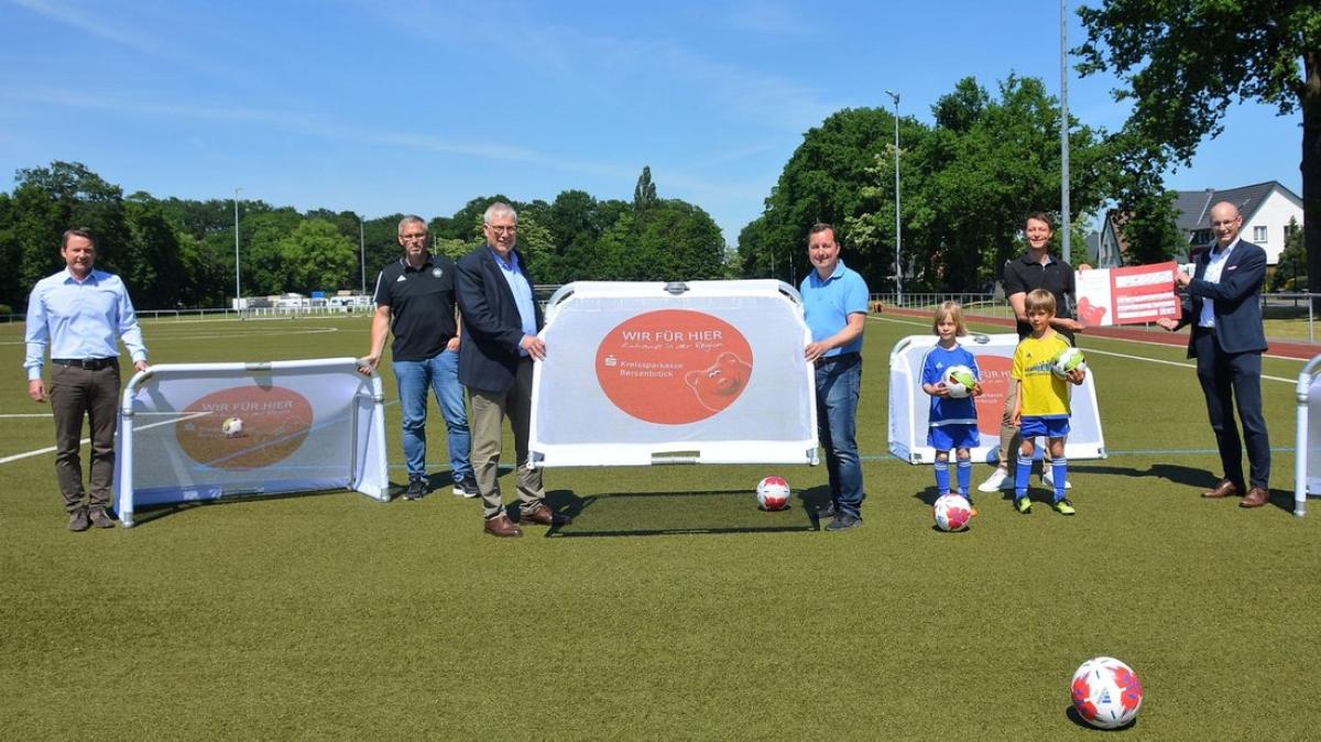 Fußball-Kids des 1. FCR 09 in Bramsche freuen sich über Mini-Tore