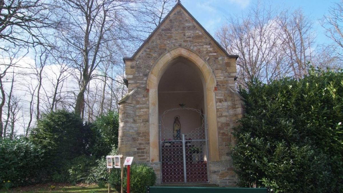 Unterwegs auf dem Kreuzweg an der Marienkapelle in Ostercappeln