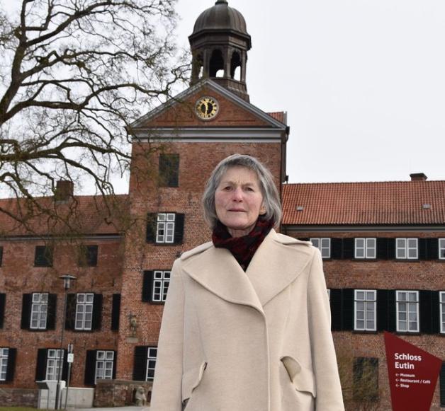 Eutinerin Inge Buck vermisst die Umarmung ihrer Kinder und die