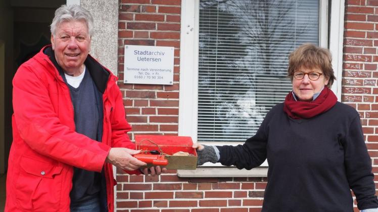 Uetersener Stadtarchivarin Ute Harms ist begeistert vom Pedignom