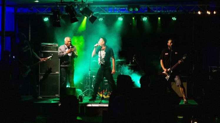 Brain Lickers und George Gambier begeistern im Meppener