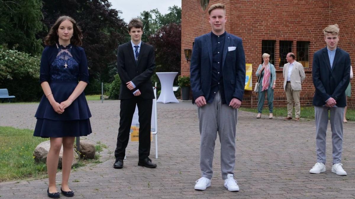 So segnet Pastor Hannes Koch seine Konfirmanden in Corona-Zeiten