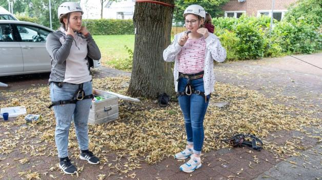 Nervenkitzel für Bramscher Jugendliche beim Abseilen vom
