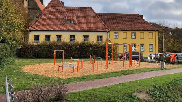 Darum steht ein Bagger auf dem Hof des Schulzentrums Dissen | NOZ