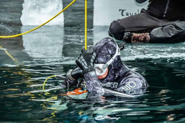 Apnoetaucher Tolga Taskin – der Weltrekordler im Eistauchen