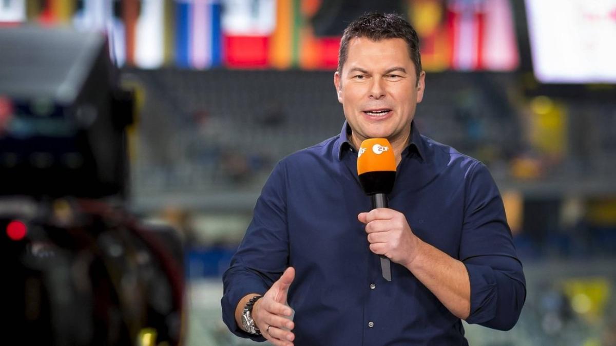 Handball-EM: ZDF-Reporter Yorck Polus kriegt Ball an den Kopf
