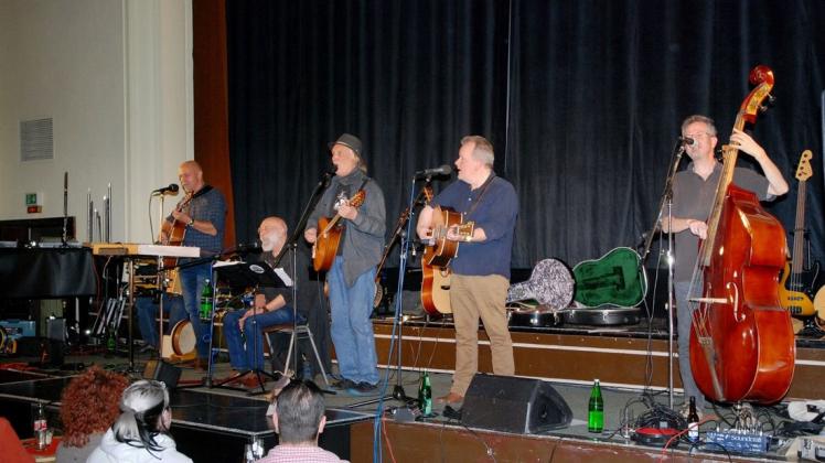 „An Rinn“ und Peter Kerlin begeistern Publikum im Bramscher