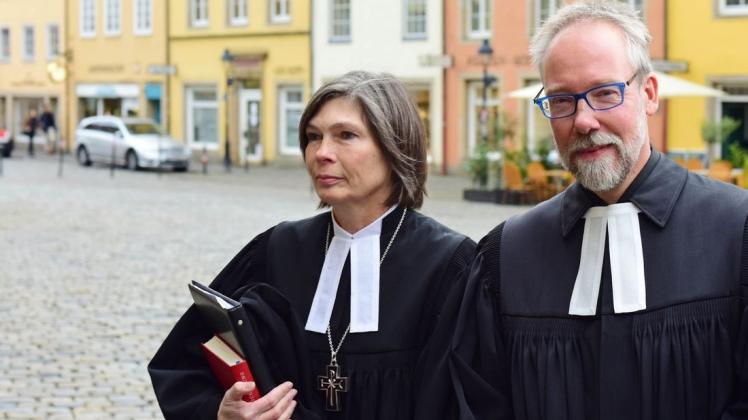 Kirchen-Kritiker gehen mit Bischöfin auf Rundreise durch