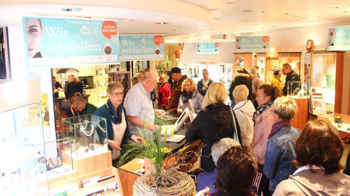 Räumungsverkauf bringt Juwelier Wieting volles