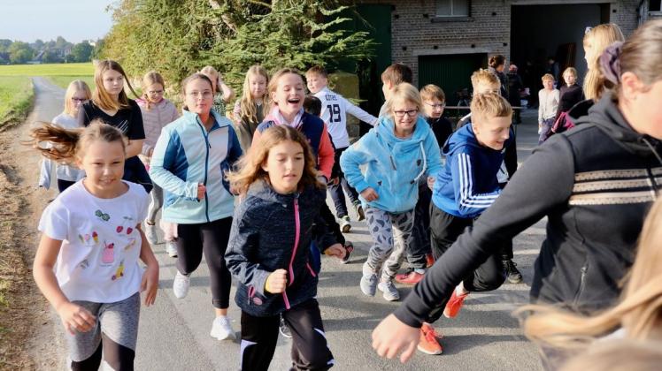 Dissener Schüler laufen für den guten