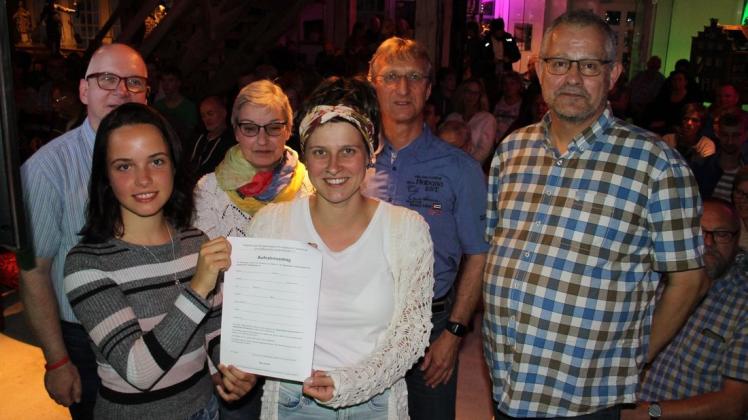 122 Aktive machen bei Initiative gegen Mastställe in Papenburg