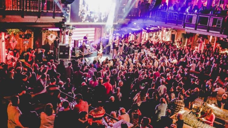 Alando Ballhaus bietet beim Musikfest