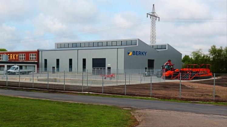 Neue Lagerhalle und Hausmesse bei Berky in