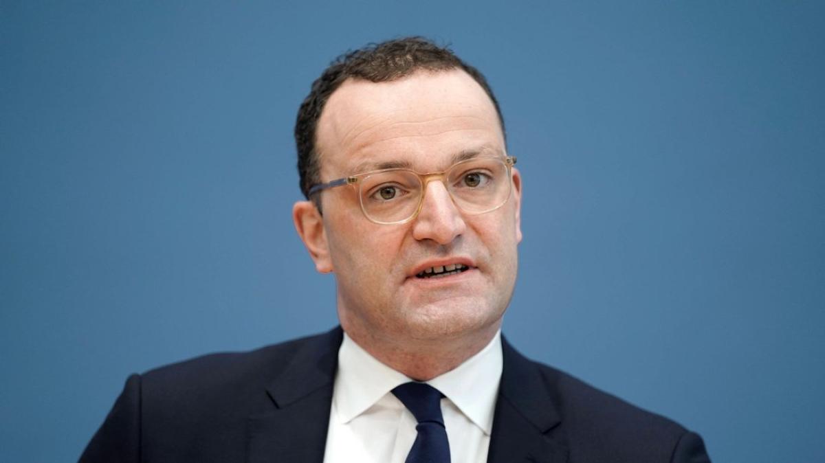 Spahn empfiehlt Booster-Impfung auch vor Sechs-Monats-Frist