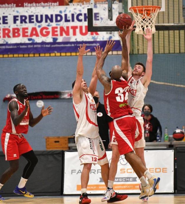 Regionalliga-Basketballer des TuS Bramsche scheitern an Cuxhaven | NOZ Regionalliga-Basketballer des TuS Bramsche scheitern an Cuxhaven | NOZ