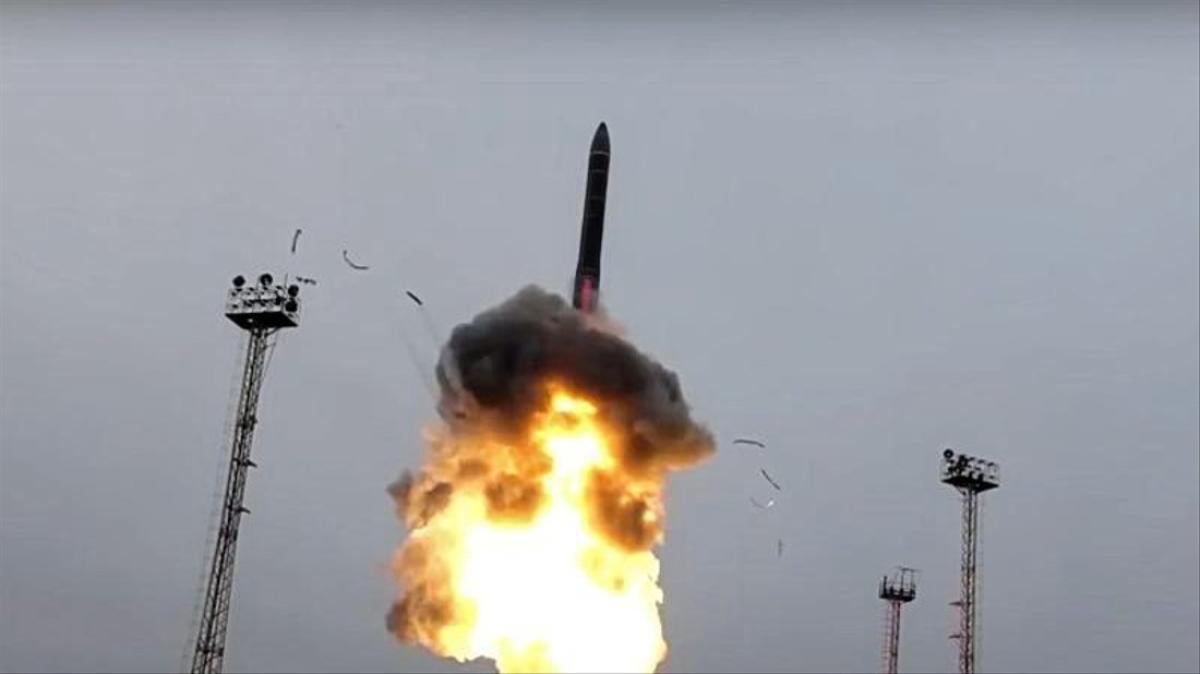 Russland nimmt Hyperschallrakete in