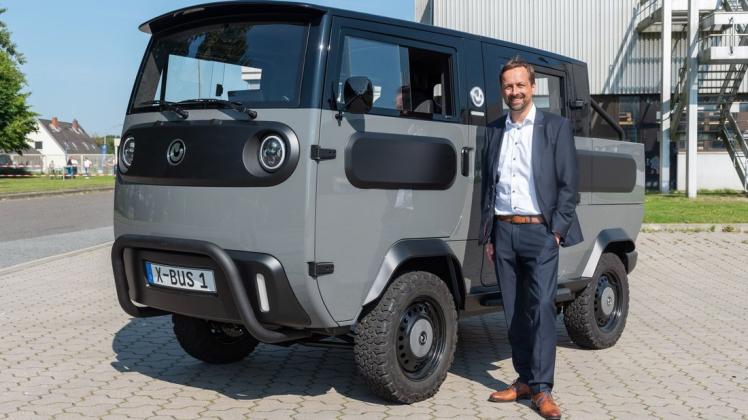 Martin Henne von Electric Brands präsentiert in Itzehoe den XBus
