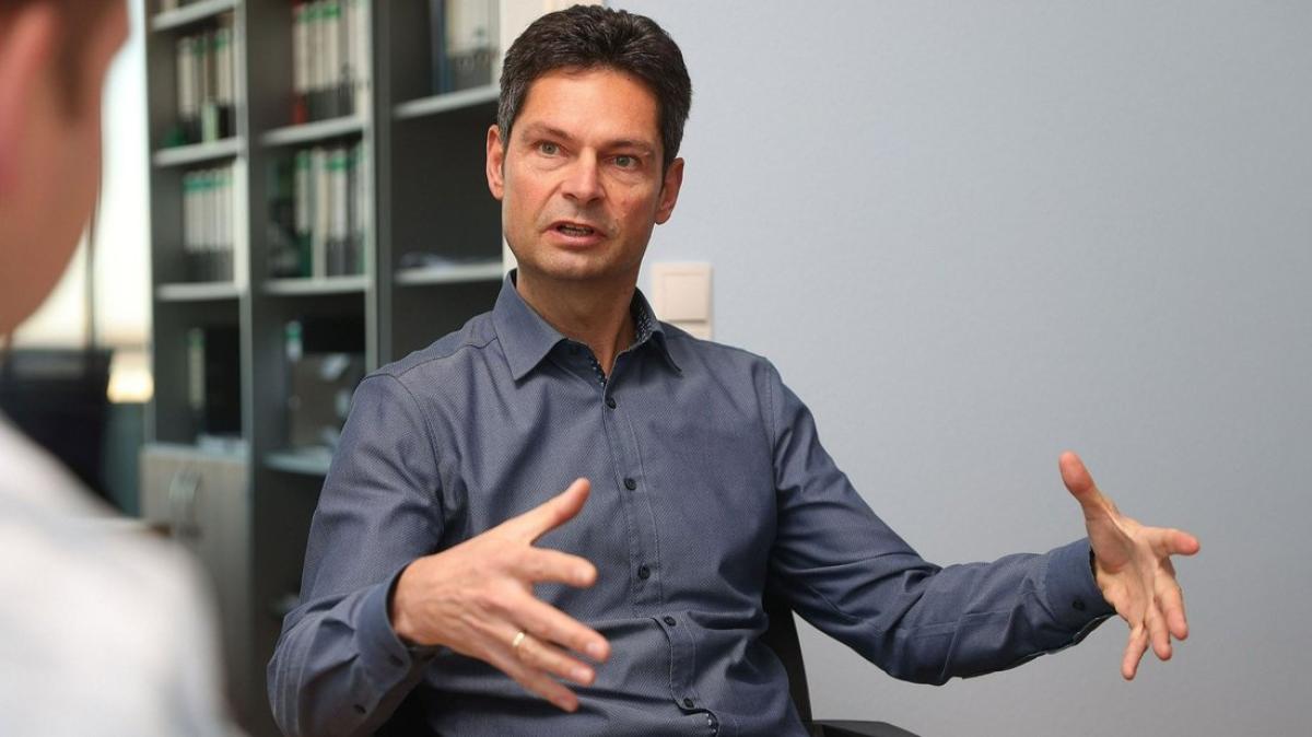 Dr. Fabian Geyer kündigt Kandidatur bei der OB-Wahl in