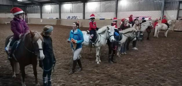 Weihnachtsfeier auf dem Reiterhof in