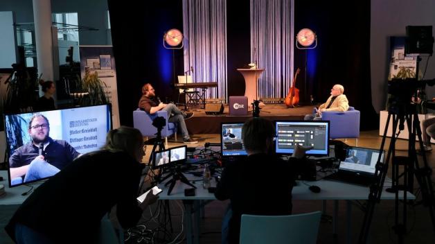 So war die „NOZ-Kulturbühne" mit Multitalent Sven | NOZ