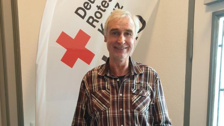 Bernd Evers vom DRK berät kostenlos Hilfesuchende.