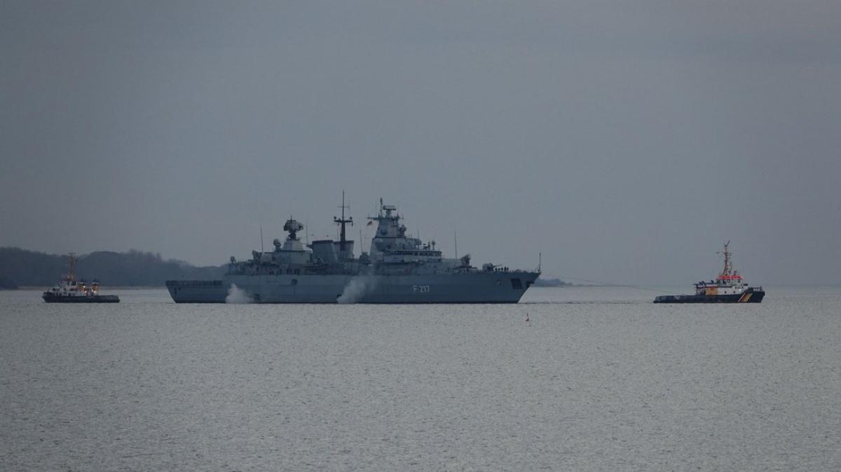 Fregatte „Bayern“ zu Besuch im Eckernförder Marinehafen