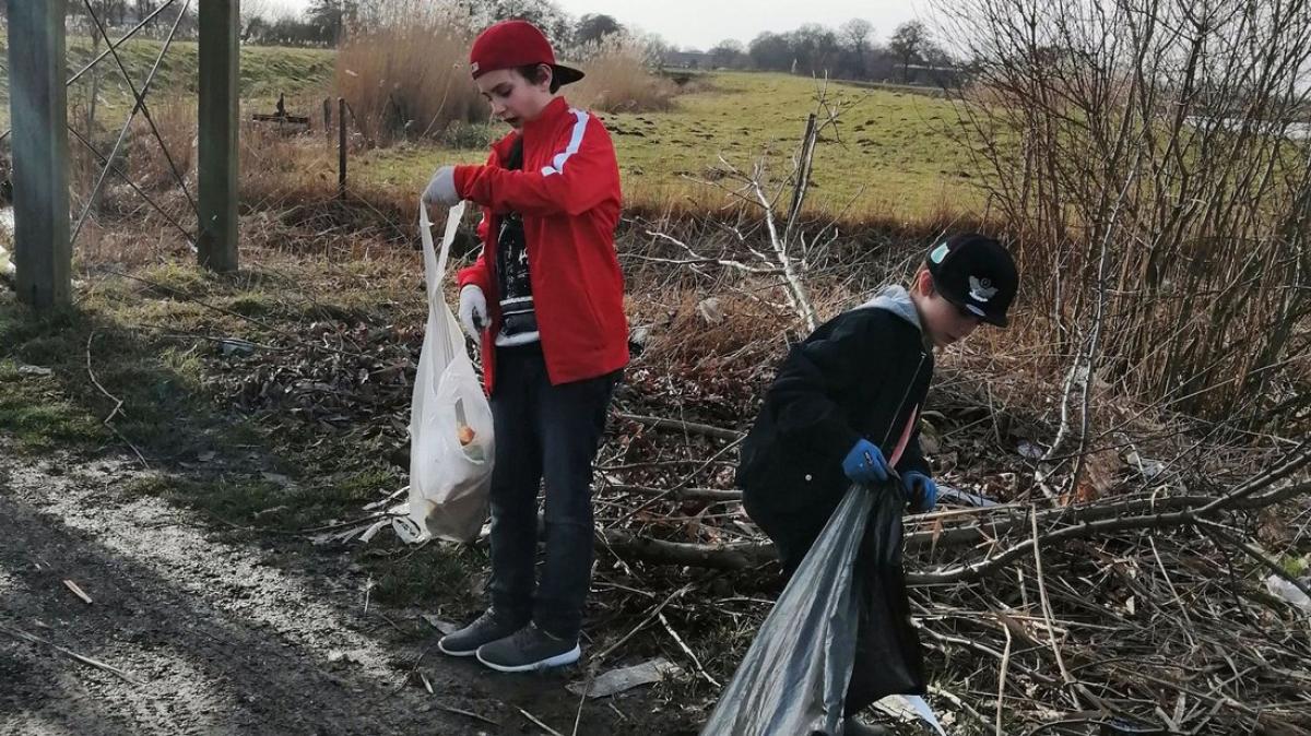 Zwei junge Delmenhorster beseitigen wilde Müllkippe auf eigene