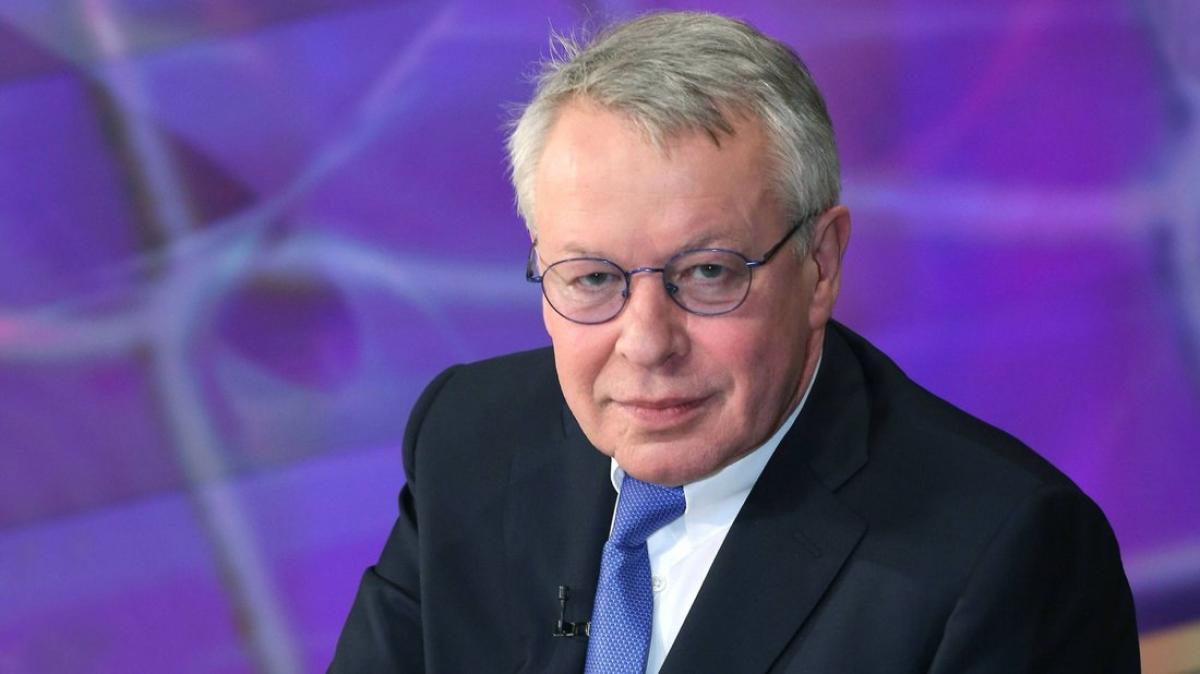 (Plus) Hamburger Staranwalt Gerhard Strate kämpft gegen Ausgangssperre ...