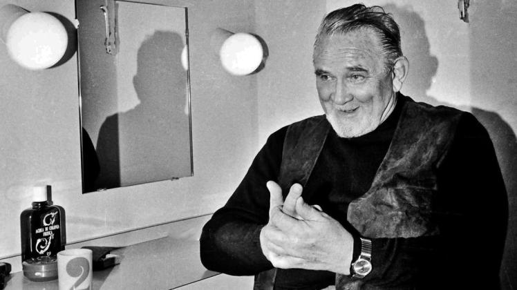 Bühnen-Stars: Neumünster: Gustav Knuth: Die Party: Corso: Courier