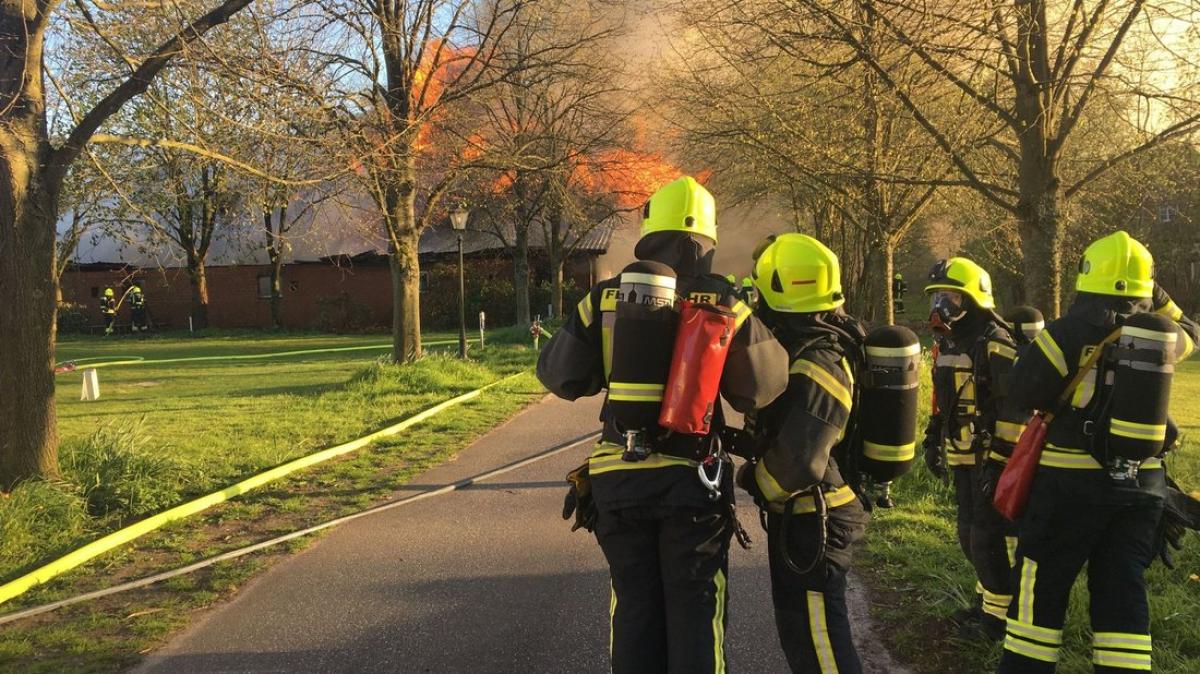 Prisdorfs Wehrführer Tim Hoyer über den Großbrand am Peiner Hof