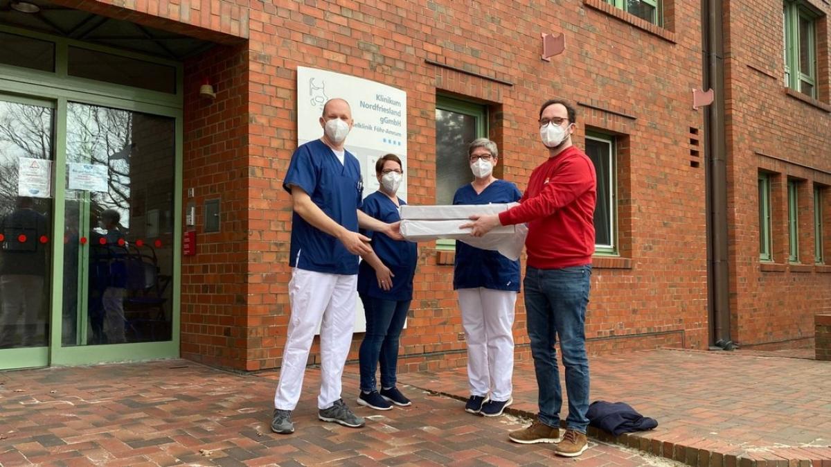 Über 1000 Quarkbällchen wurden an Föhrer „Alltagshelden“ verteilt | SHZ