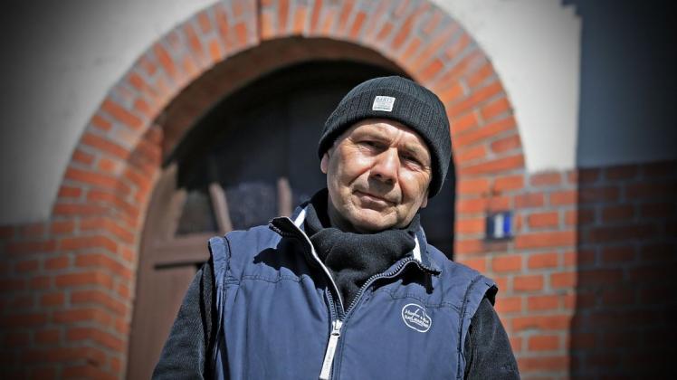 Nach Abriss: Michael Carstens lebt in Husumer Obdachlosen-Haus