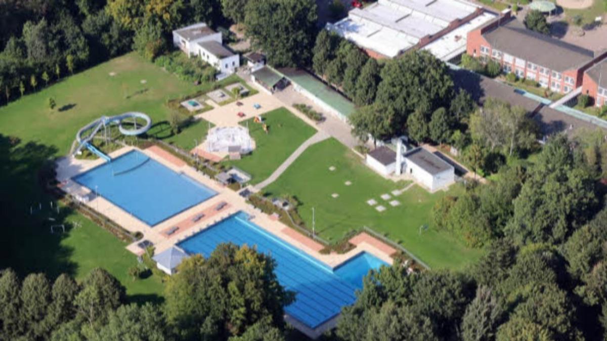 Trotz laufender Sanierungsarbeiten öffnet das Freibad Bargteheide
