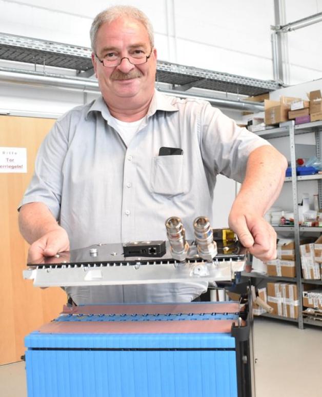 Torsten Johnson will mit Alzner Battery aus Itzehoe Nische nutzen