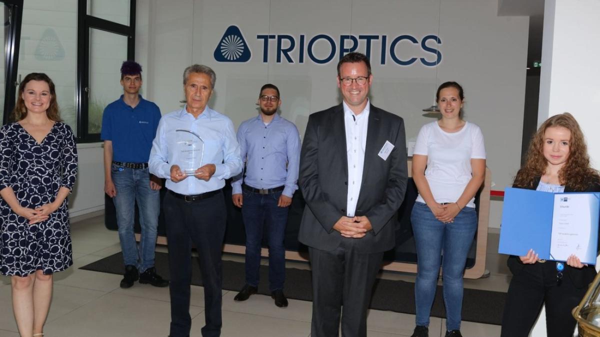 IHK zeichnet Trioptics Wedel als Top-Ausbildungsbetrieb aus