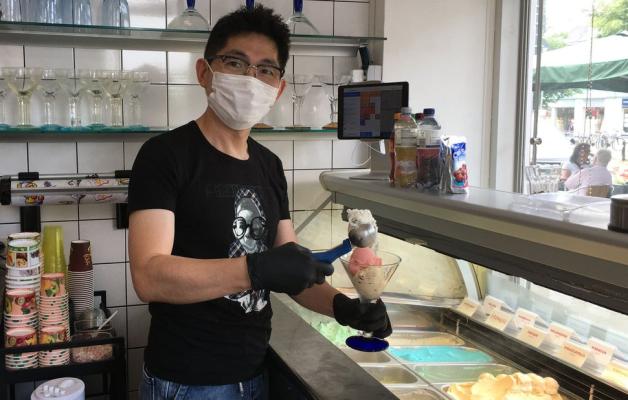 Neumünsters Eis-Sommer ist bunt und fruchtig