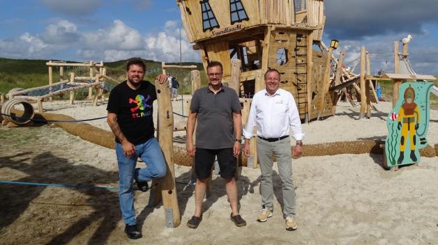 Amrums neuer Spielplatz: Kinder erobern Schiff