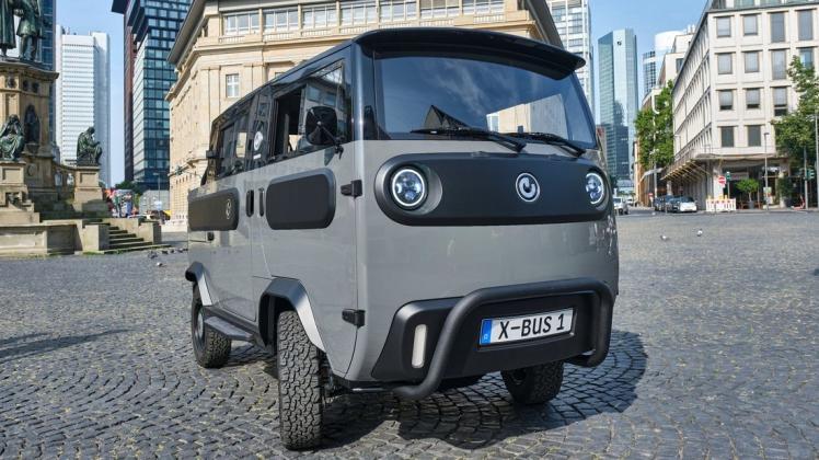 XBus der Firma Electric Brands aus Itzehoe geht auf Tour.