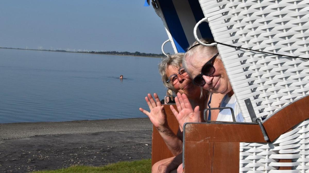 Auf zum Strand: 25 Grad im September treibt Husumer ans Wasser