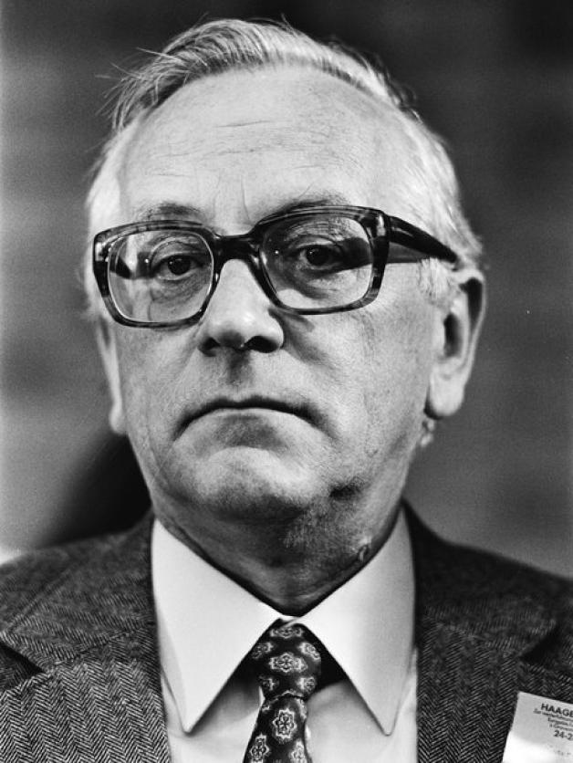 Heide Sommer war Helmut Schmidts und Rudolf Augsteins Sekretärin | NOZ