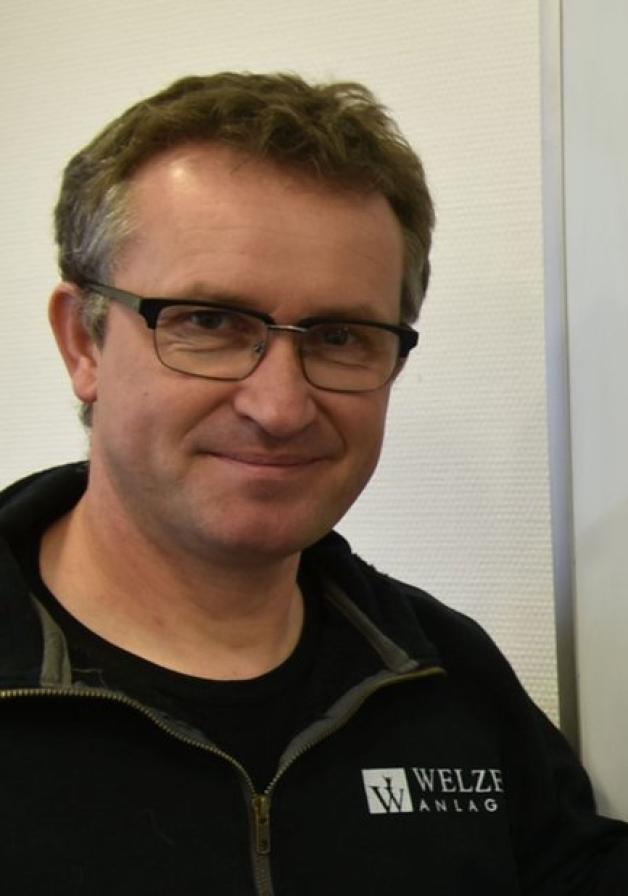 Welzel verschiebt Partys in Lappenstuhl erneut - Kritik an 2G