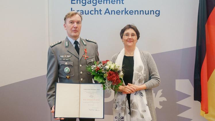 Mark Aretz erhält Verdienstkreuz am Bande wegen