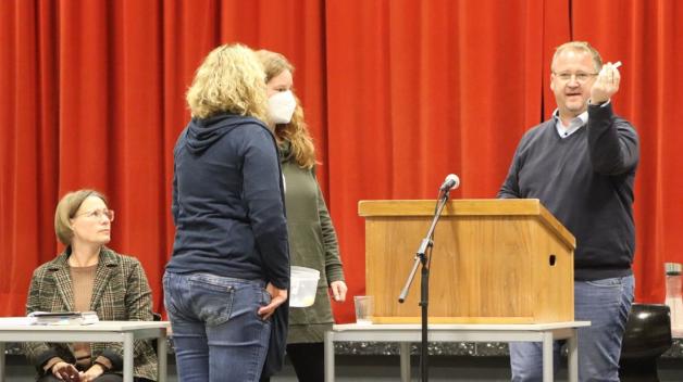 Warum im Dissener Rat erneut mit Ü-Eiern gewählt wurde