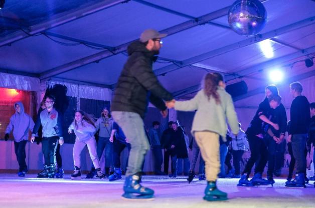 Die Eisbahn auf der Exe ist ab sofort geöffnet